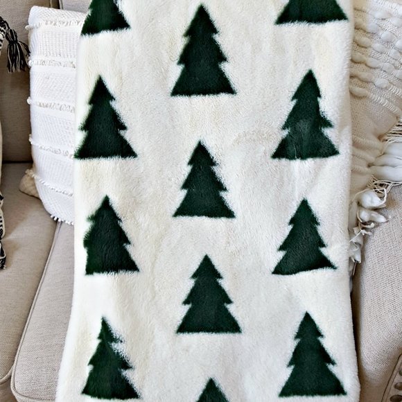 Max Studio | Bedding | Boho Farmhouse Trees Plush Throw Blanket | Poshmark